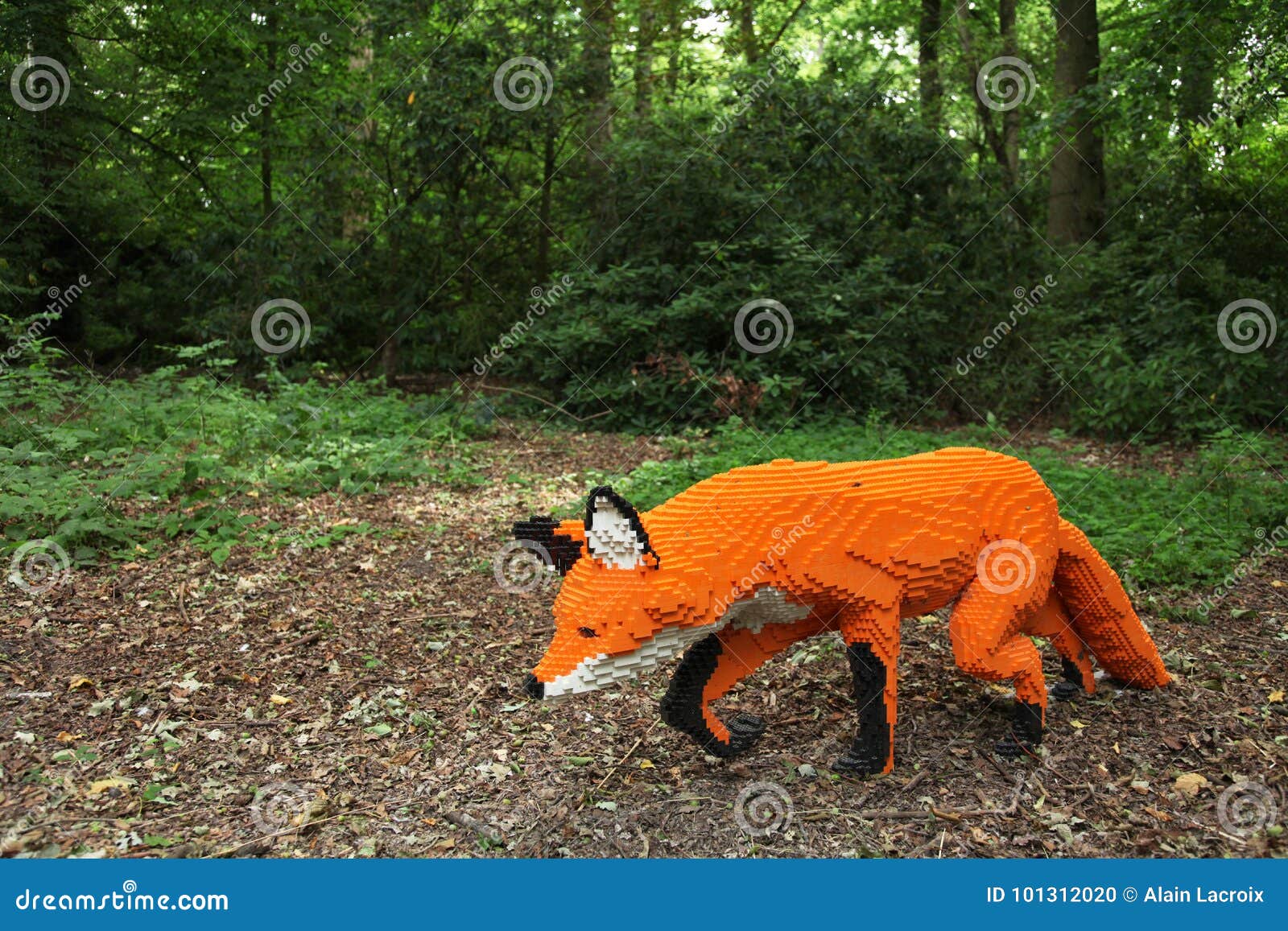 Renard de Lego image éditorial. Image du exposition - 101312020