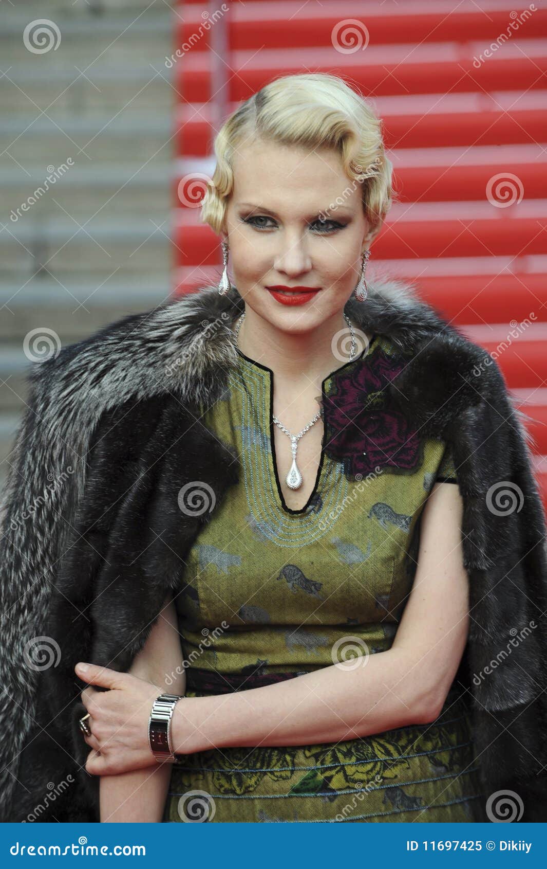 Renata Litvinova editorial image. Image of artist, diva - 11697425