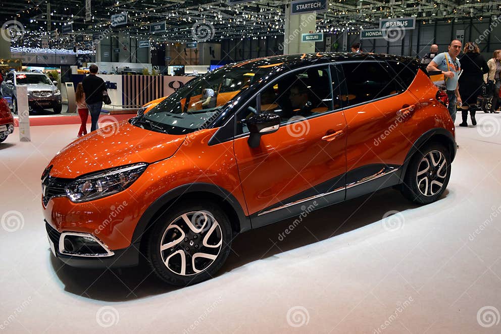 Renault Capture redactionele fotografie. Image of renault - 31686257
