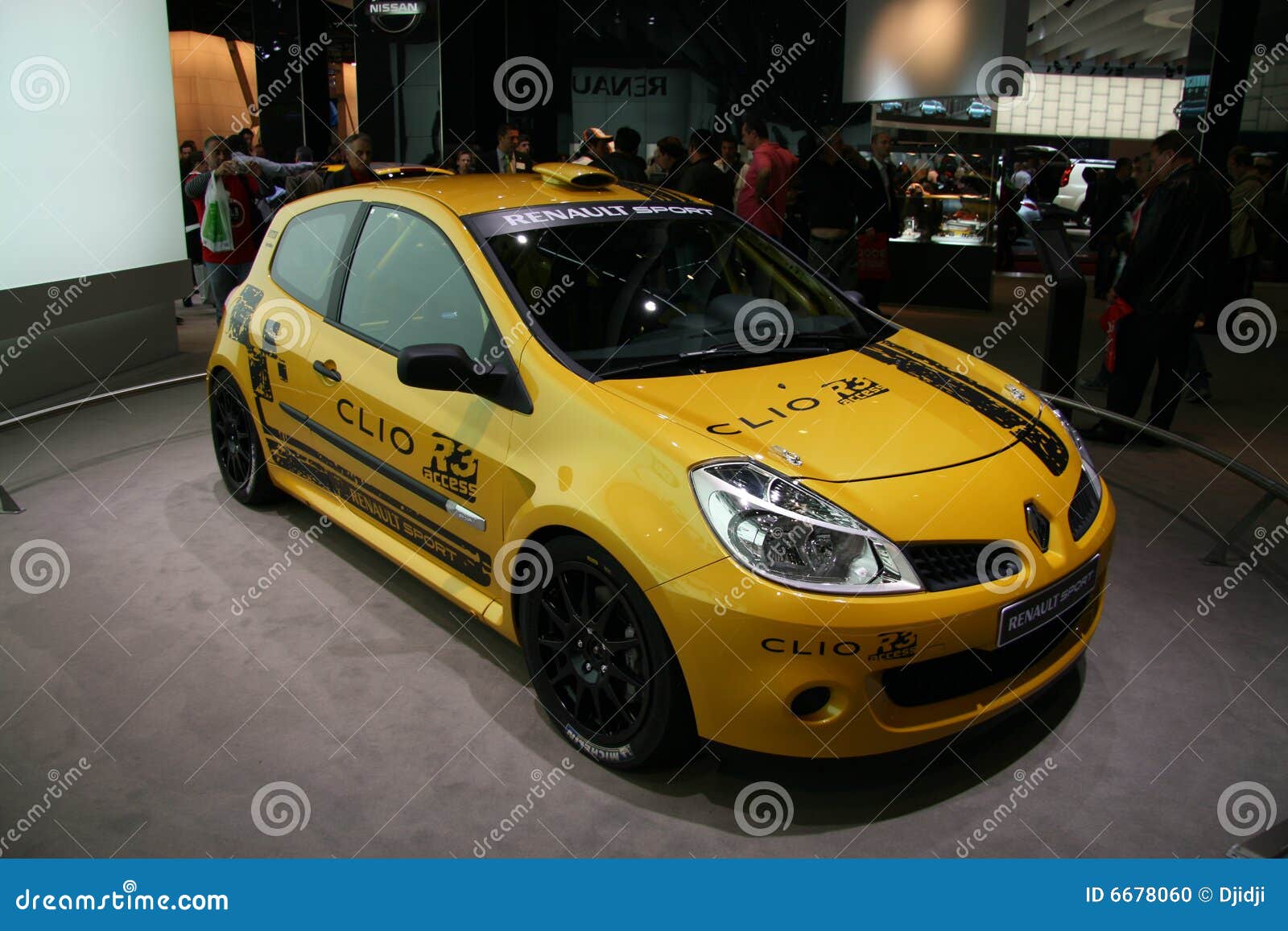 RENAULT CLIO R3 image éditorial. Image du france, classe - 6678060