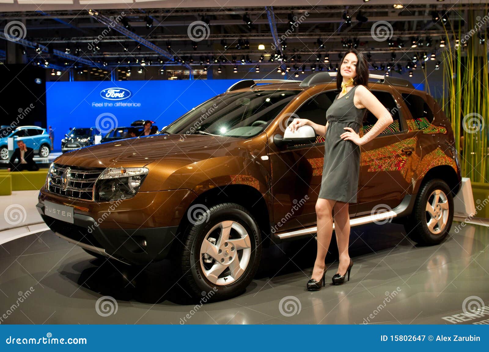 Renault Duster Salon. Interior Design, Dashboard, Speedometer ...