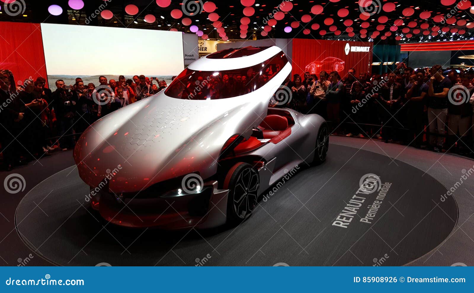 Renault Trezor Paris editorial photo. Image of renault - 85908926