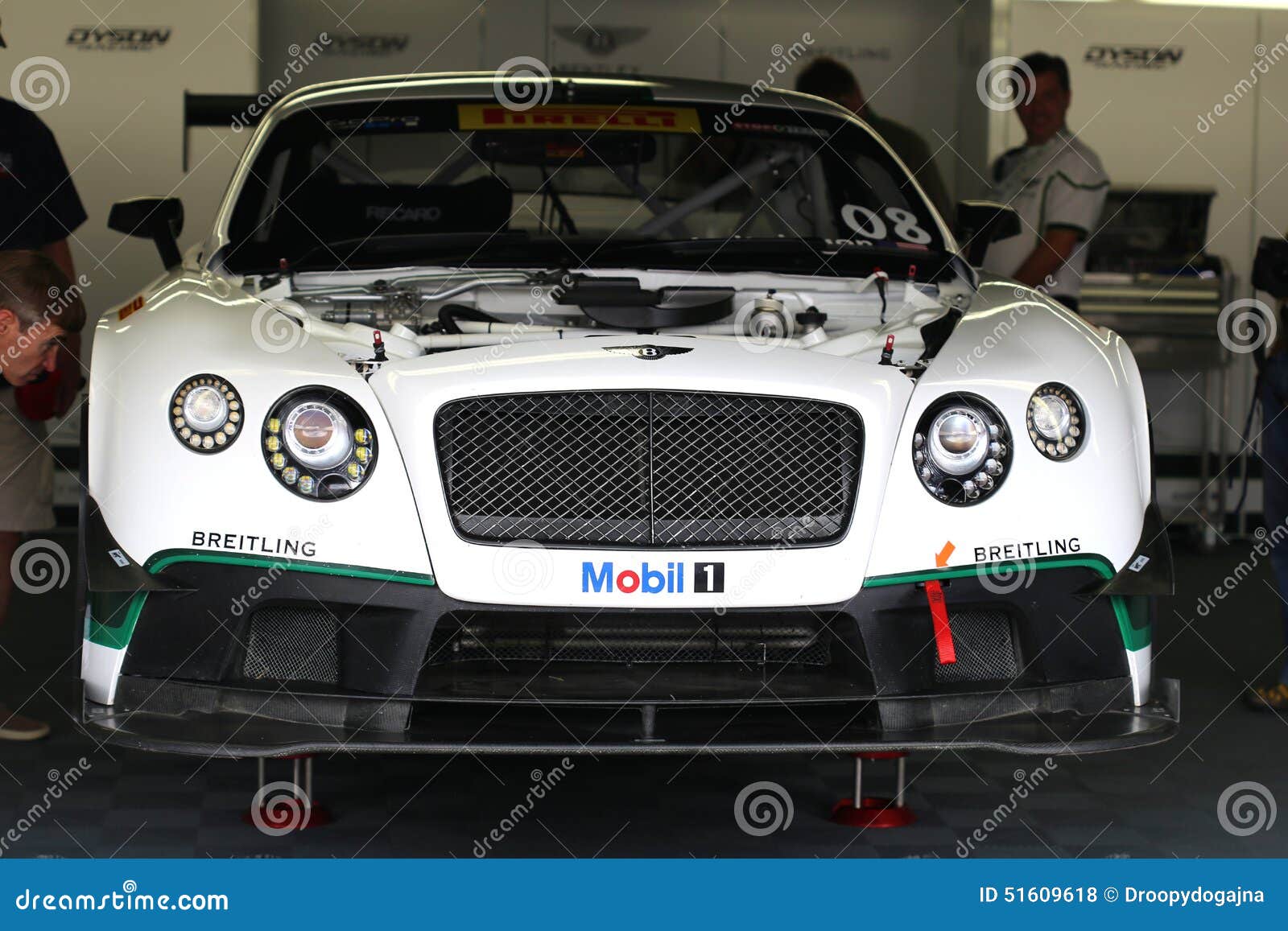 Rennwagen in der Garage redaktionelles stockfoto. Bild von ausdauer ...