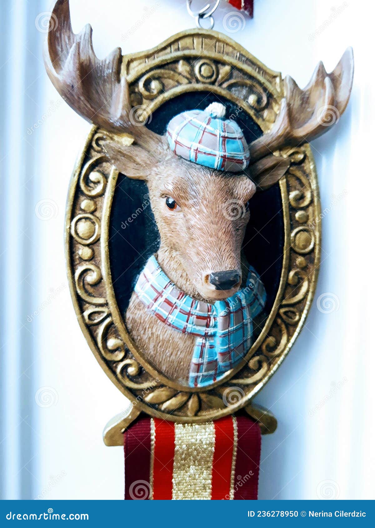 Reno vintage foto de archivo. Imagen de escultura, emblema - 236278950