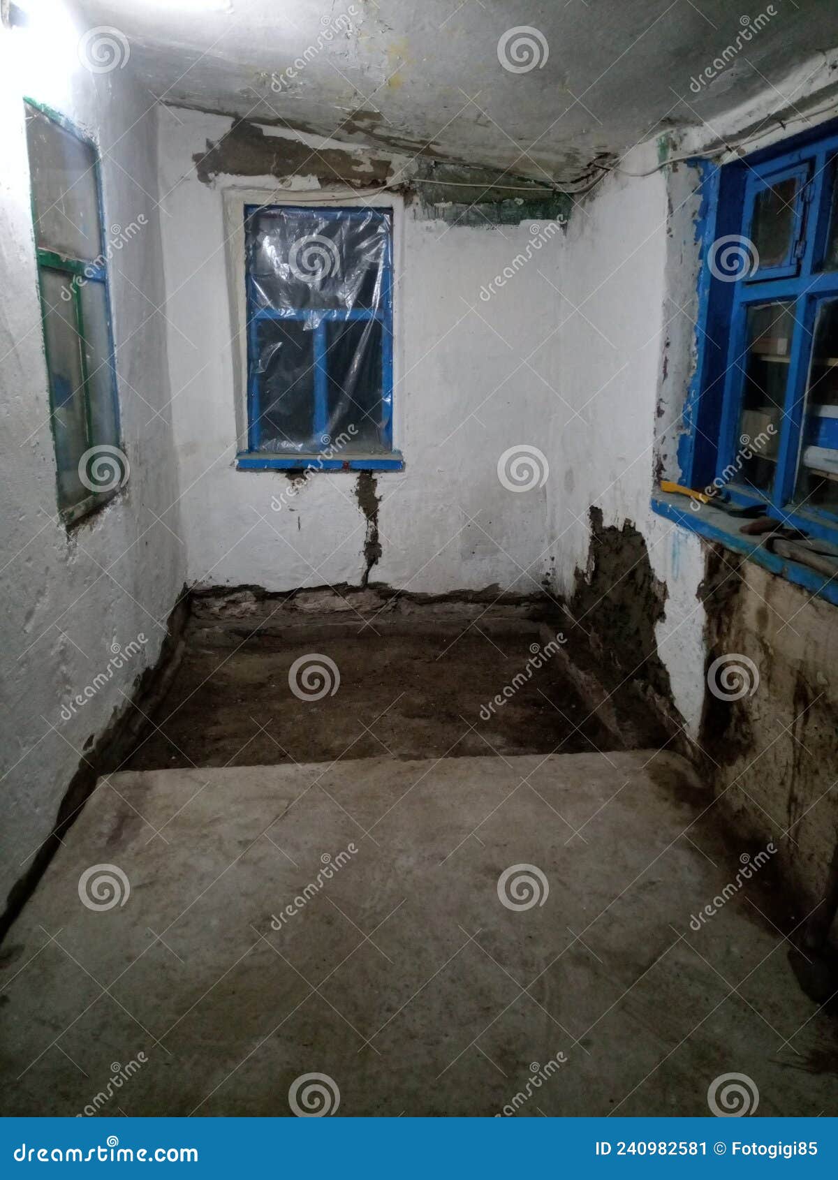 Renovation in Room with Clay Plaster. Peeling Plaster from the Wall ...