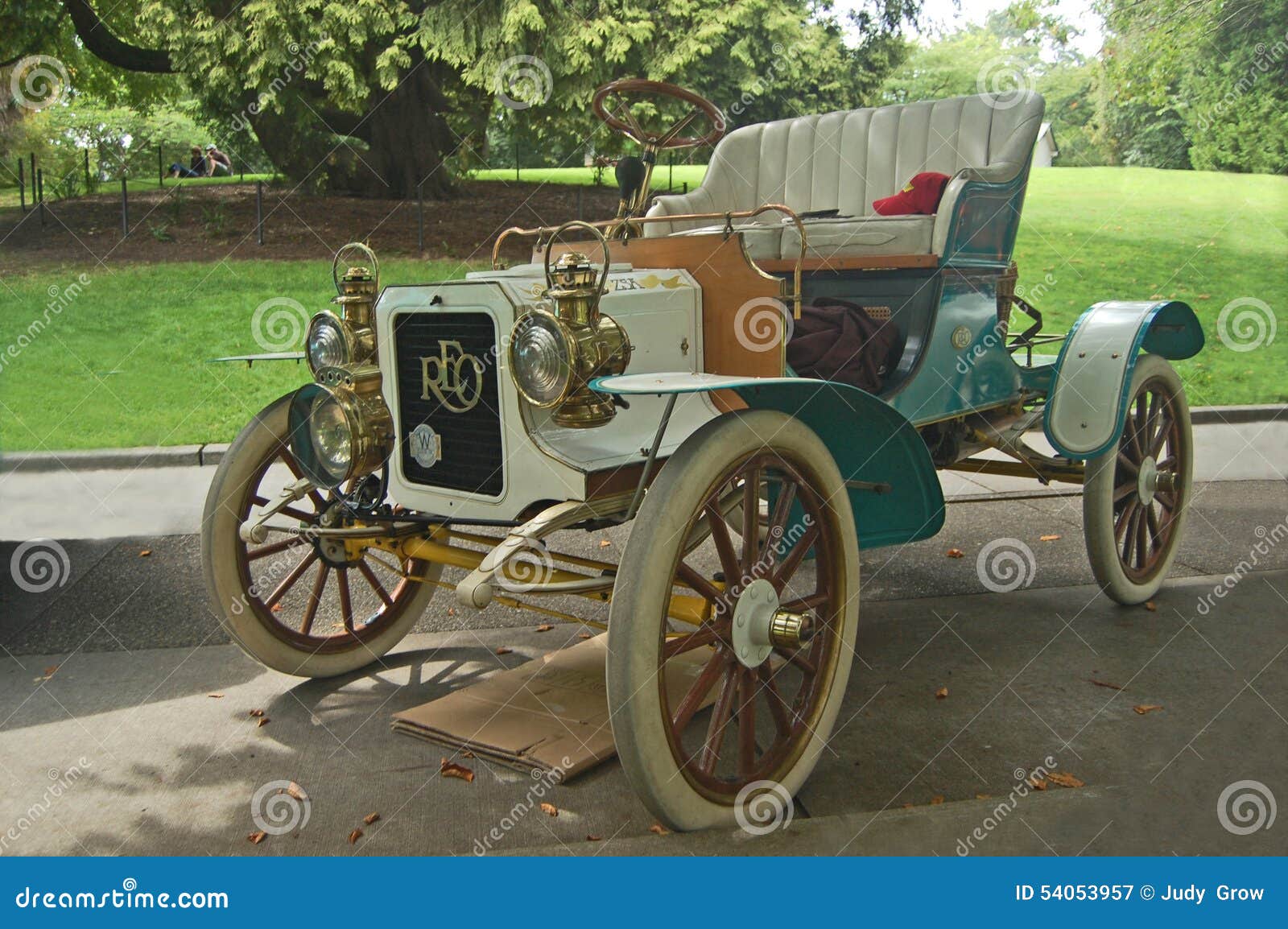 REO speed wagon runabout editorial photography. Image of hordeless ...