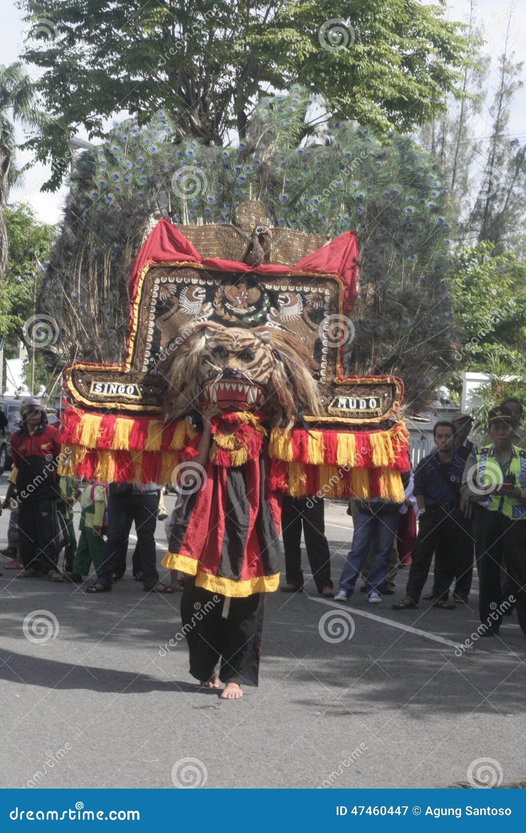 Reog art performances editorial photography. Image of festival - 47460447