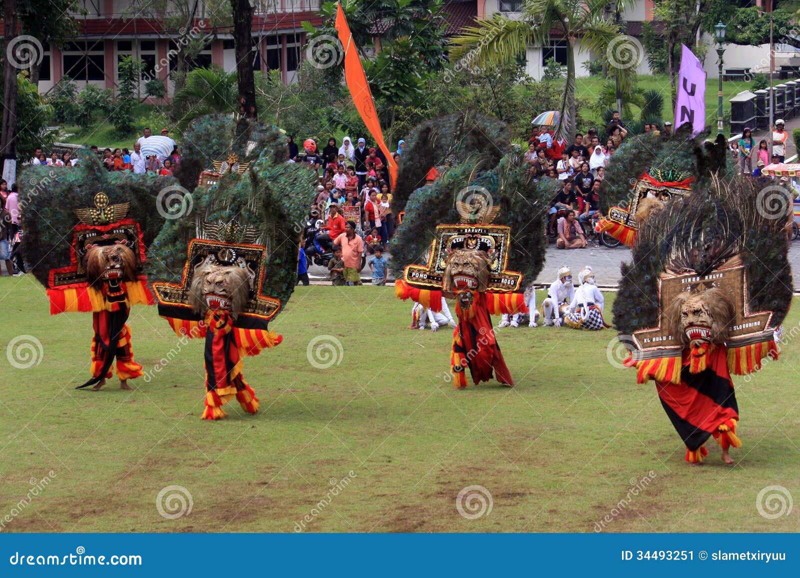 Reog Ponorogo redactionele foto. Image of dansen, javanees - 34493251