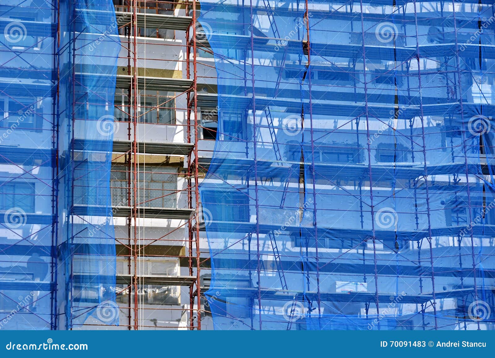 Repair of a building stock image. Image of cranes, hard - 70091483