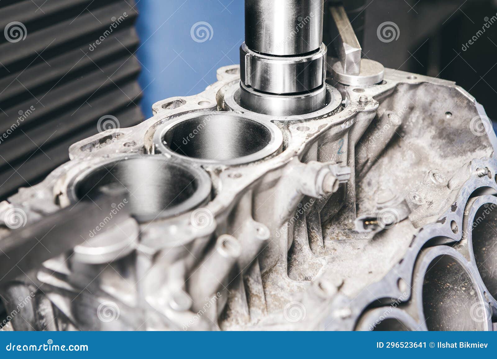 Repair and Elimination of Engine Score. Service Boring Under the Piston ...