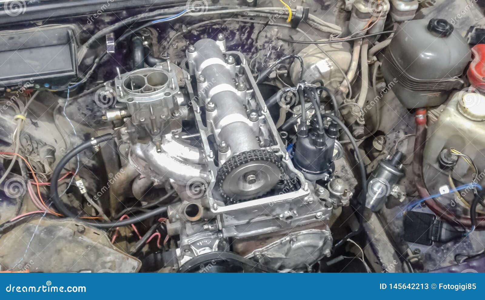 Repair of the Internal Combustion Engine of Car Stock Image - Image of ...