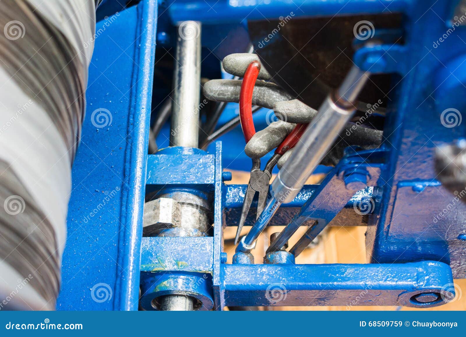 Repair machine stock image. Image of engineer, chain - 68509759