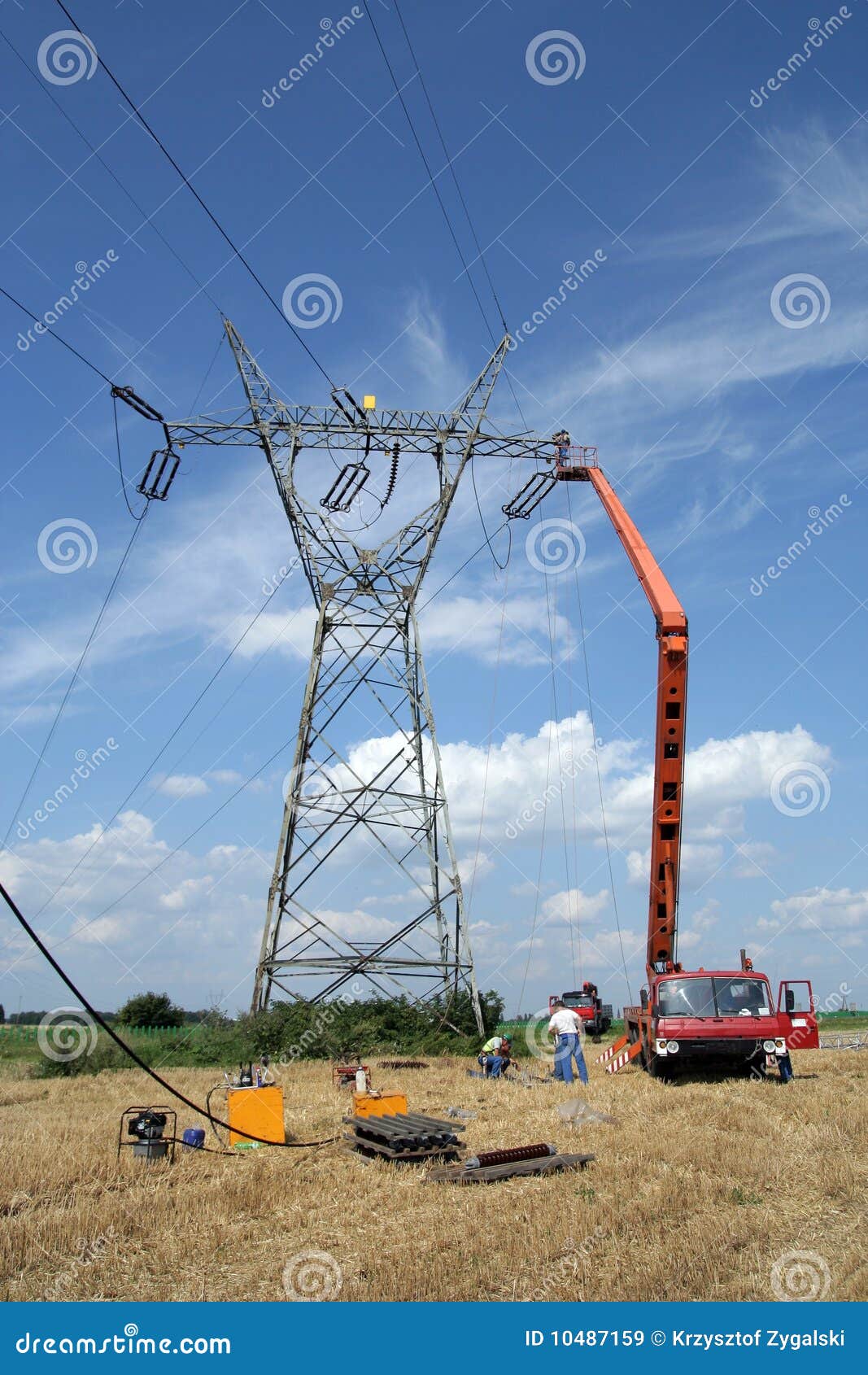 Repair Service on Power Pylon Stock Image - Image of high, energy: 10487159