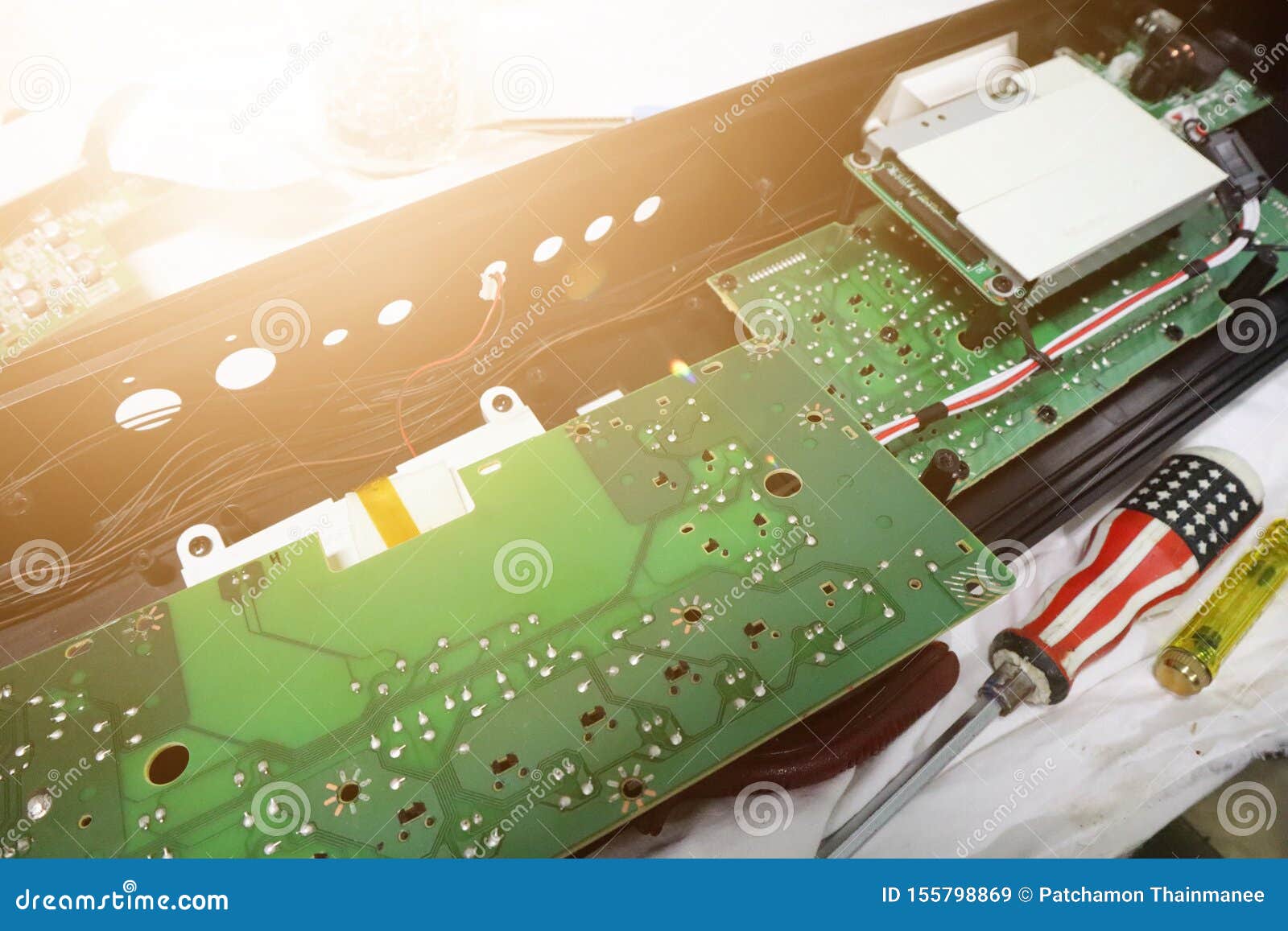 Repair and Upgrade Computers, Electronic Equipment Technicians in the ...