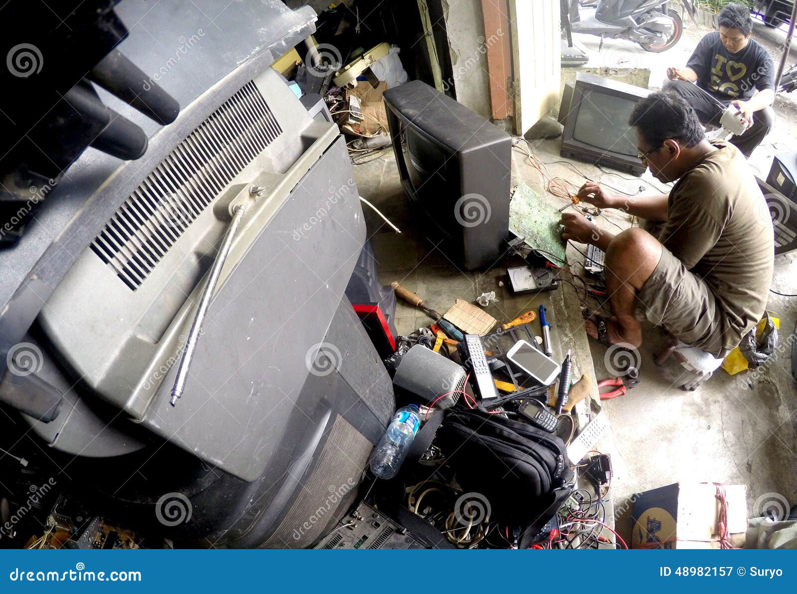Repairing television editorial photography. Image of repairing - 48982157