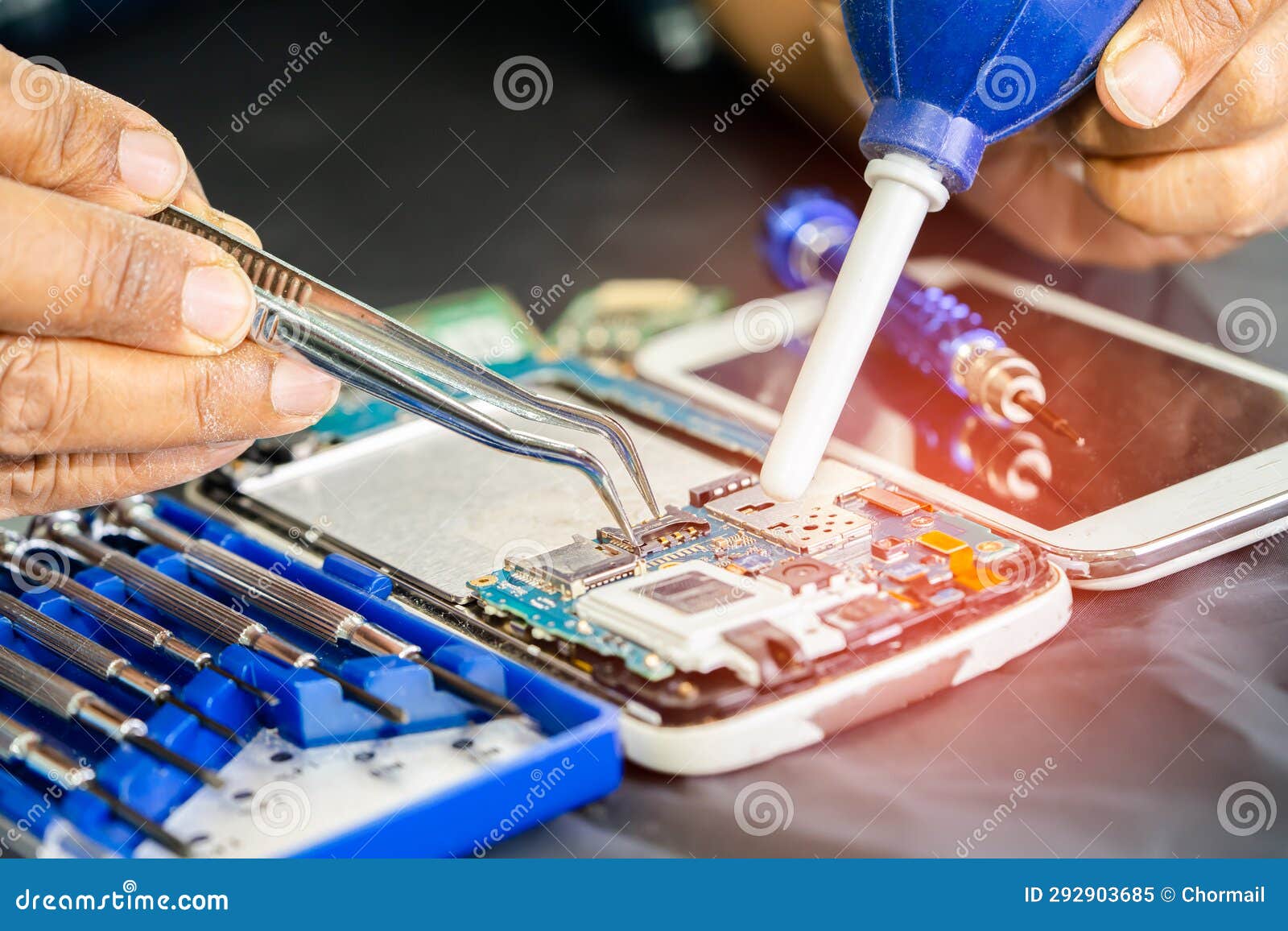 Repairing and Upgrade Circuit Mainboard of Notebook, Electronic ...
