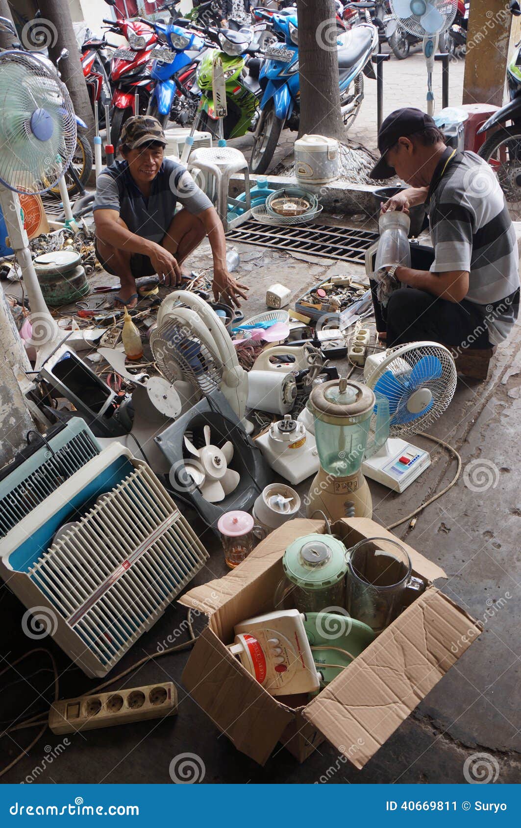 Repairing the used goods editorial photo. Image of city - 40669811
