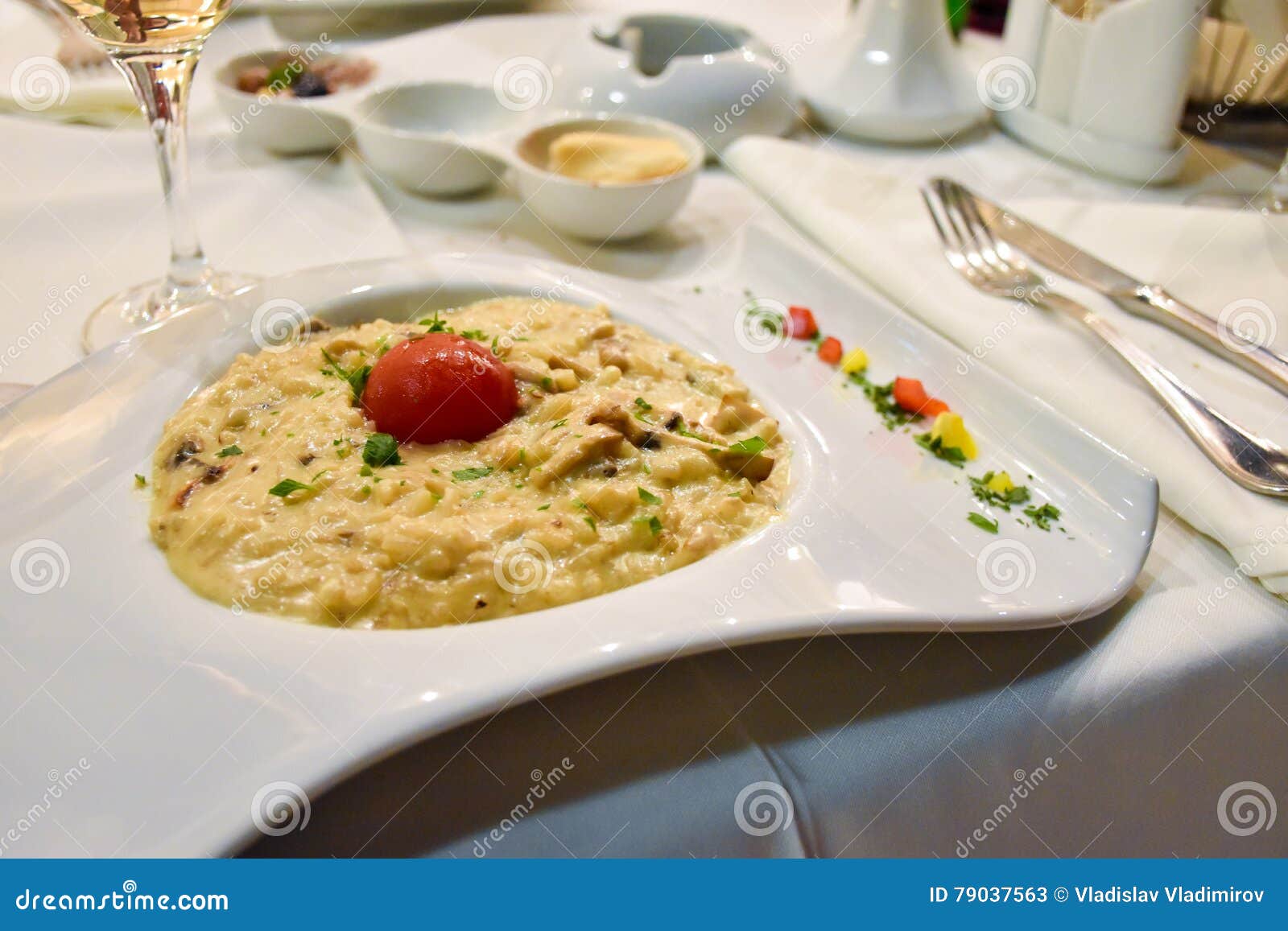 Repas Dans Un Restaurant Grec De Luxe Image stock - Image du repas ...