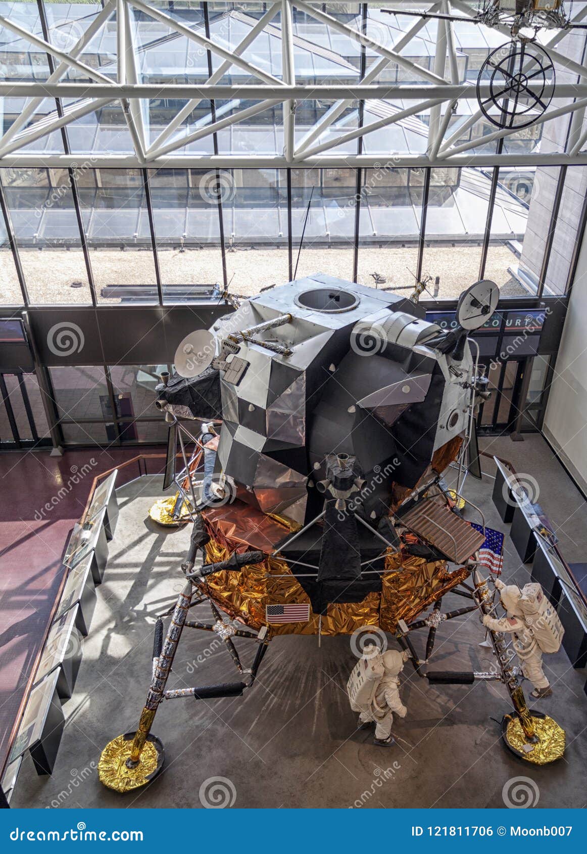 Apollo Lunar Module on Display Editorial Photo - Image of travel ...