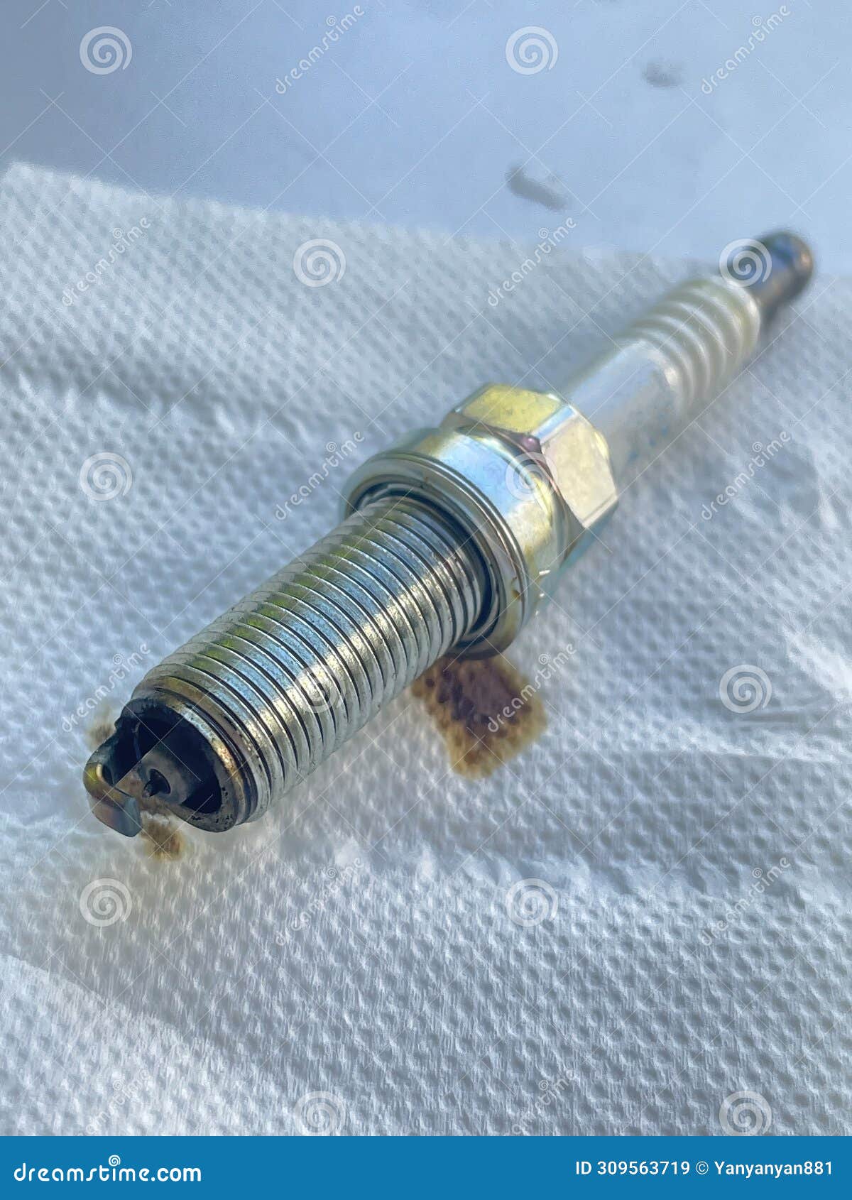 Spark Plugs for Optimal Engine Performance and Efficient Combustion in Automotive Maintenance ...