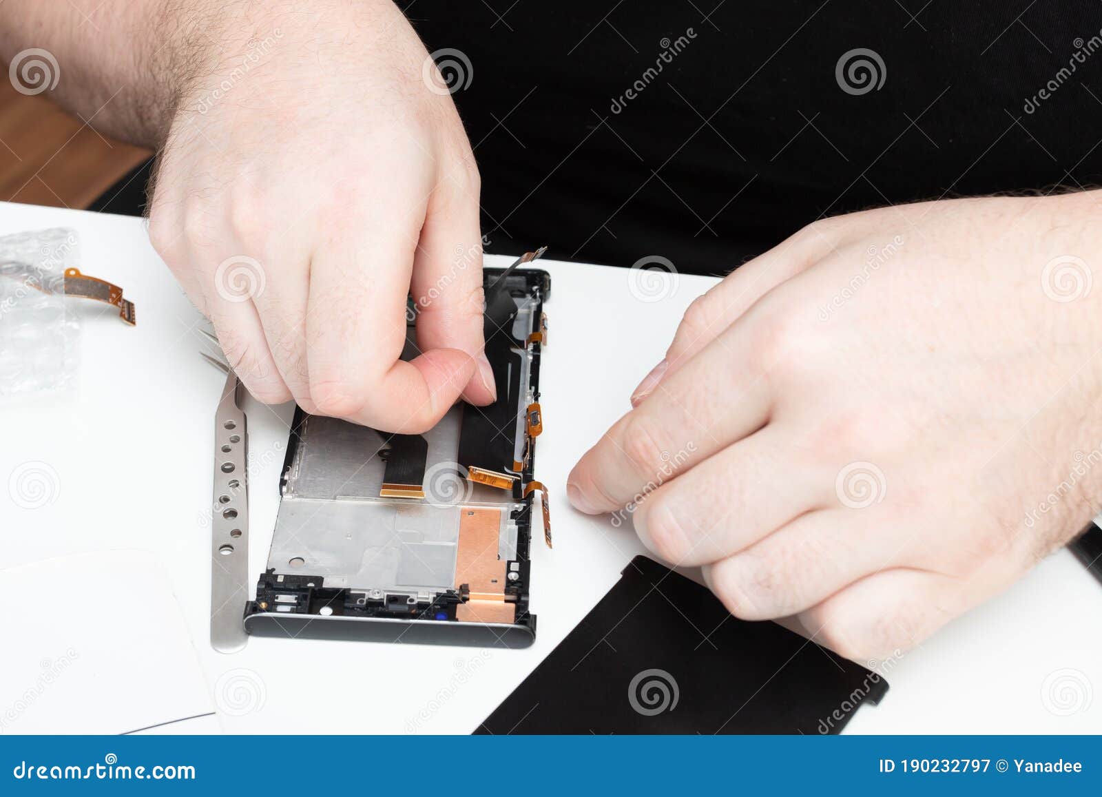 Replacing Defective Modules in a Mobile Phone. the Wizard Collects a ...