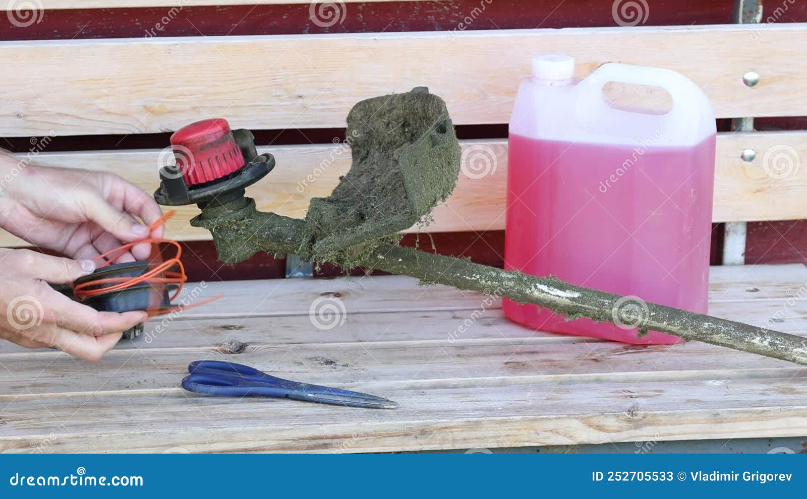 Replacing String on Weed Wacker, Installing Cutting Line on Bump Head ...