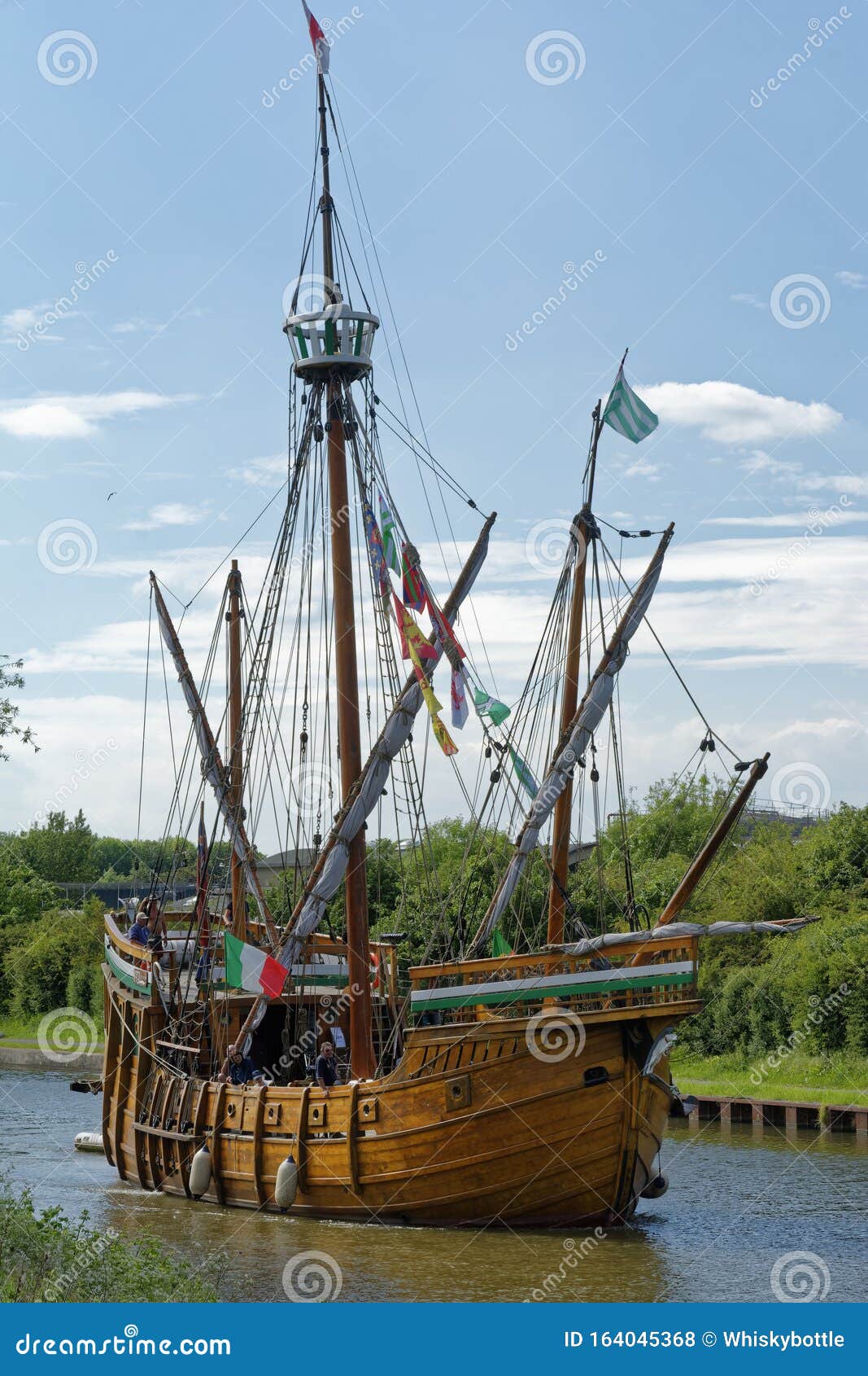 The Matthew Wooden Ship Is A Replica Of A Caravel Sailed By John Cabot ...