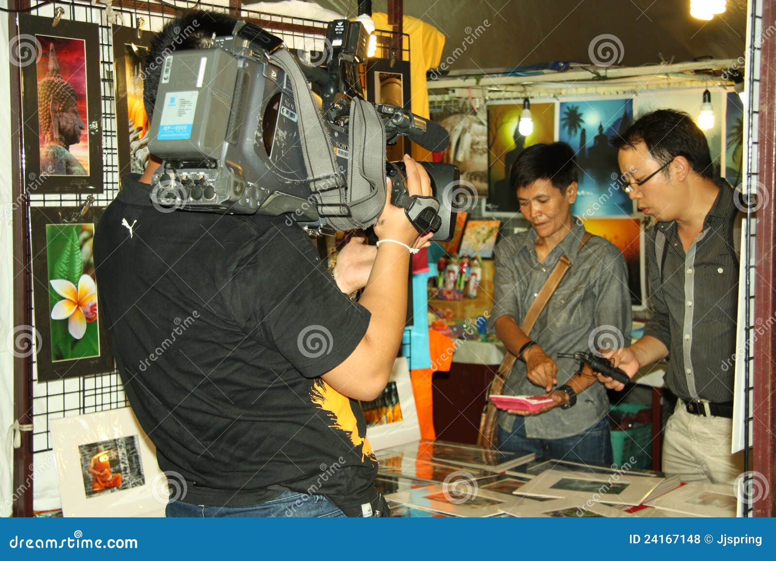 Reportage editorial stock photo. Image of flea, chiang - 24167148