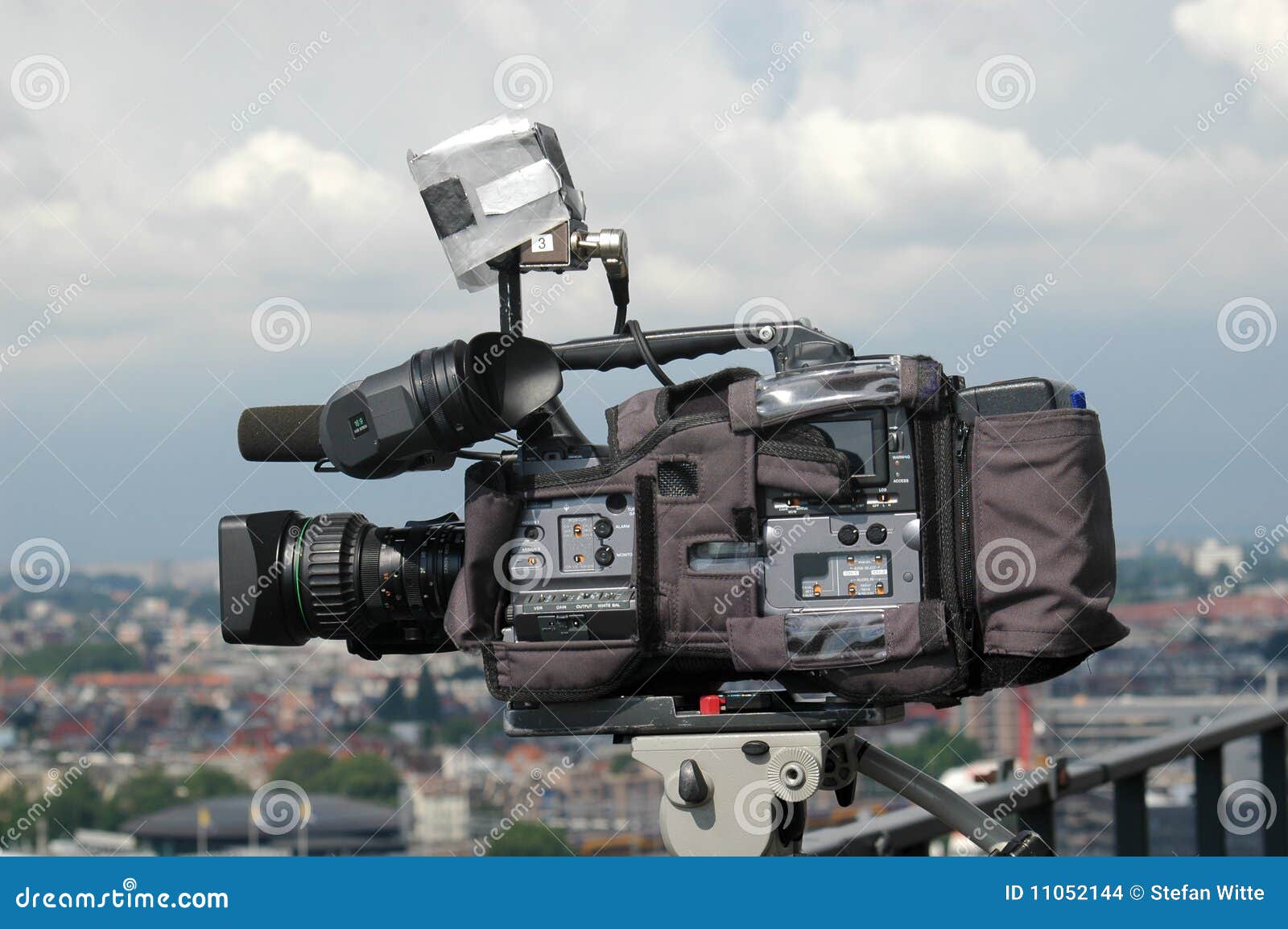 Reporting stock photo. Image of city, journal, reporting - 11052144