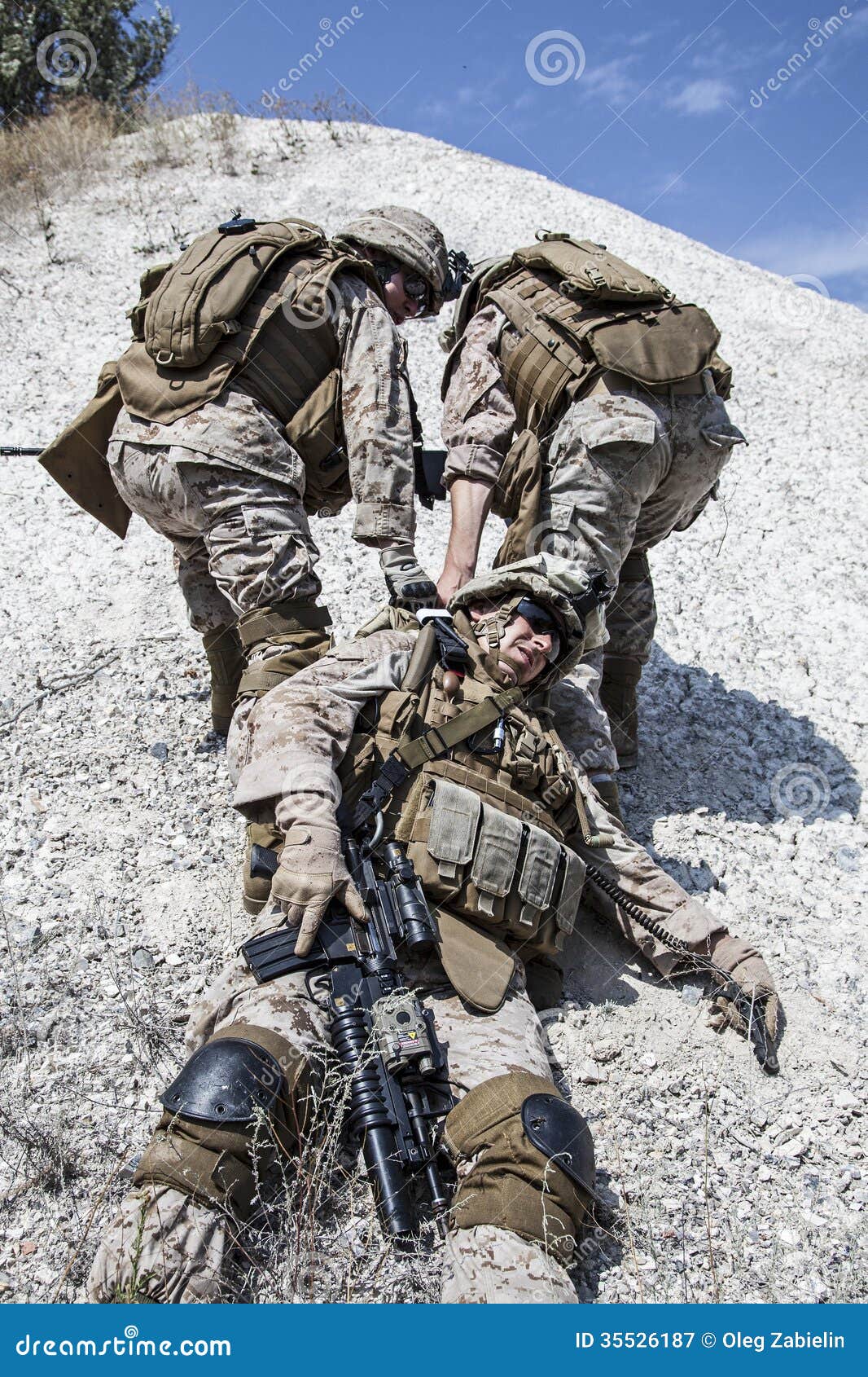 Rescate imagen de archivo. Imagen de arma, rescate, batalla - 35526187