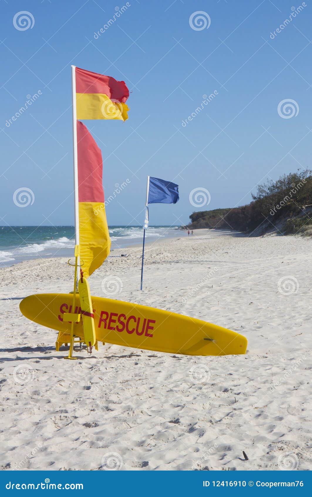 Rescate Australiano De La Resaca De La Playa Foto de archivo - Imagen ...