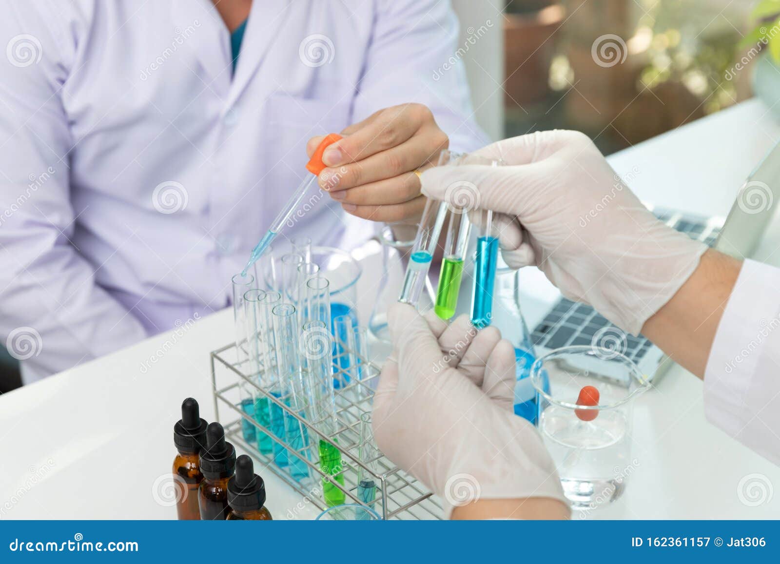 Research and Development Concept, Laboratory Scientist Working at Lab ...