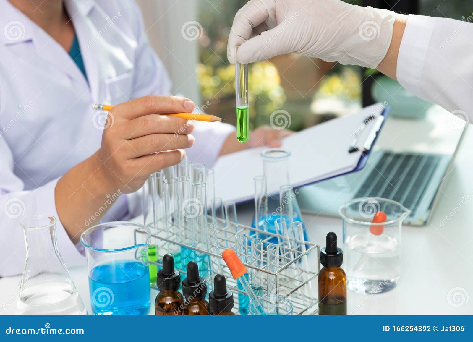 Research and Development Concept, Laboratory Scientist Working at Lab ...