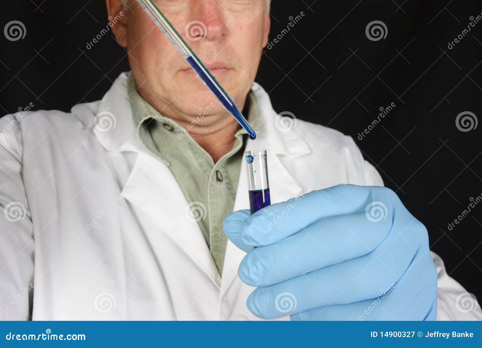 Research Engineer/scientist Stock Image - Image of engineer, test: 14900327