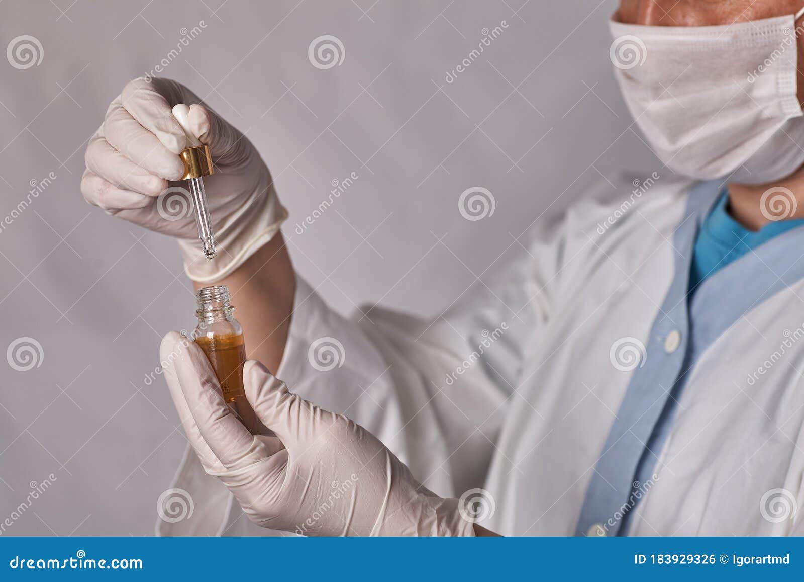 Researchers Hand Mixing Solution from Pipette Stock Photo - Image of ...