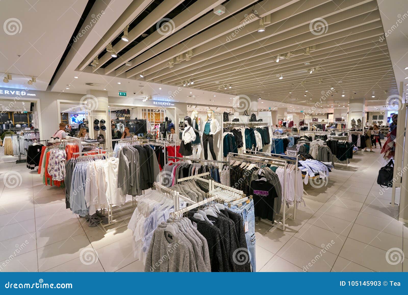 Reserved redaktionell arkivfoto. Bild av galleria, sälja - 105145903