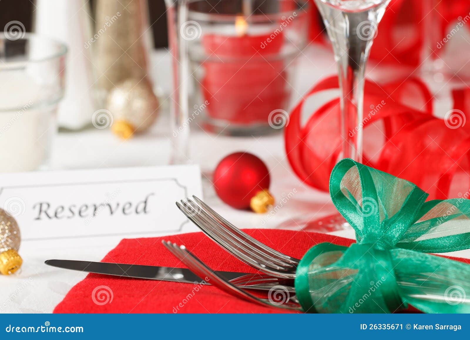 105 Reserved Christmas Restaurant Table Photos - Free & Royalty-Free ...