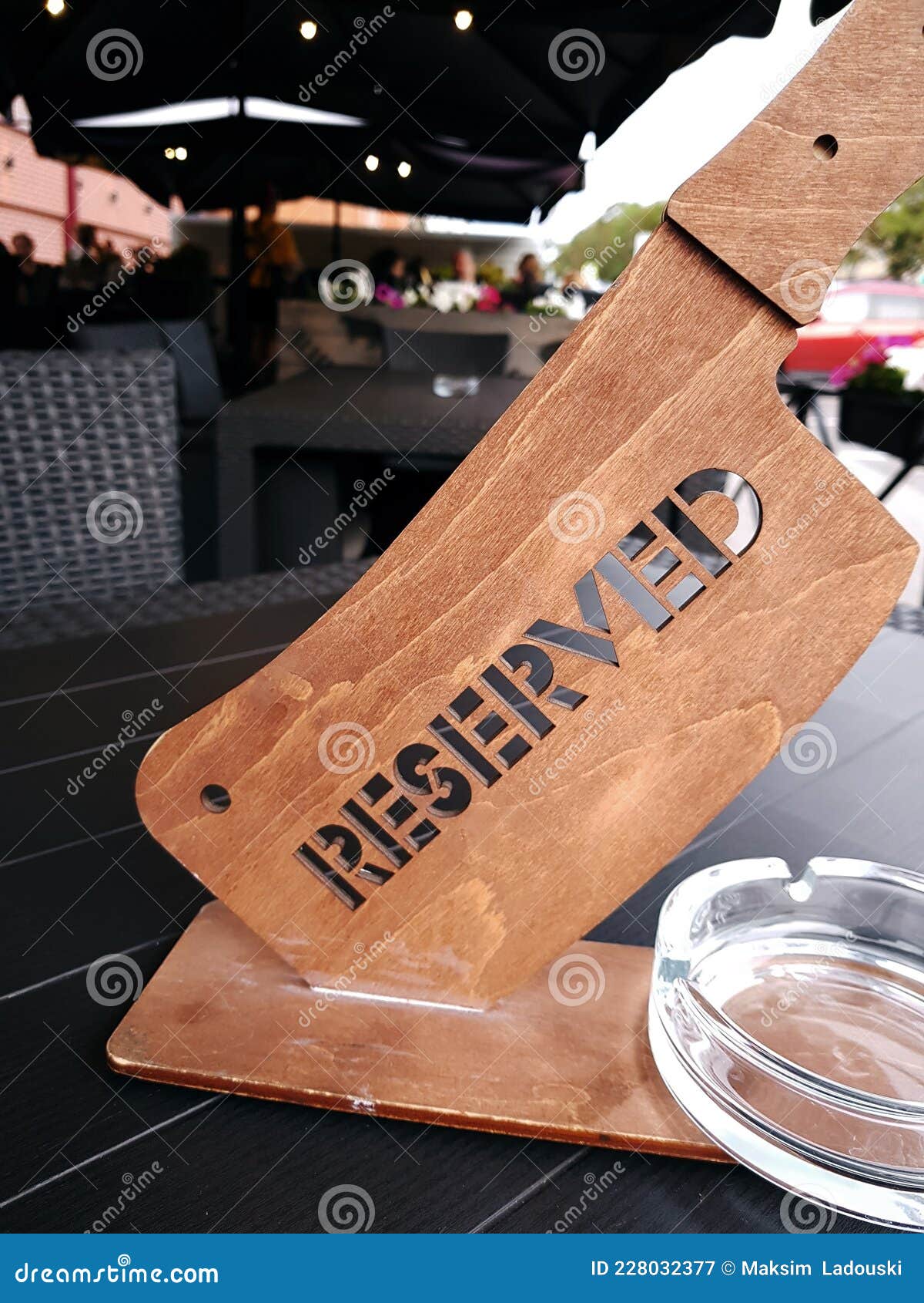 Reserved sign on the table stock image. Image of occupied - 228032377