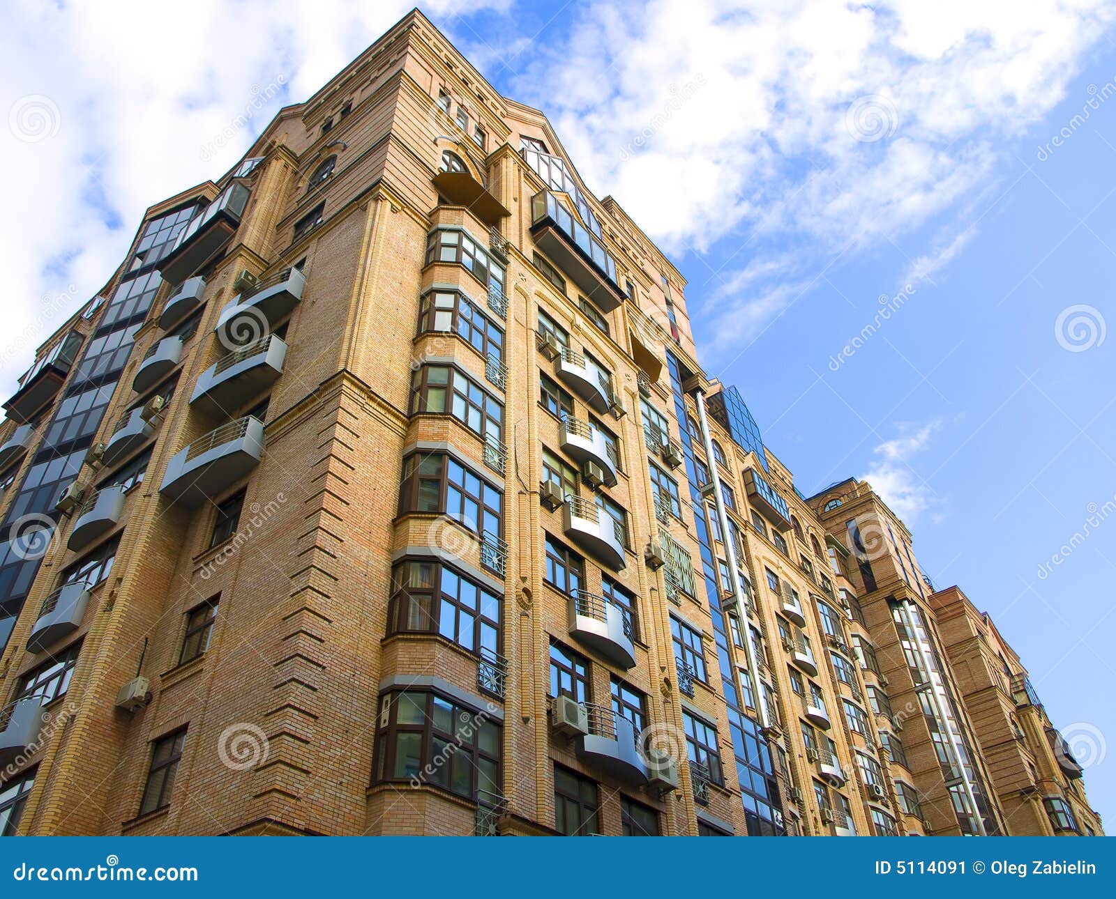 872 Bigger Building Photos - Free & Royalty-Free Stock Photos from ...