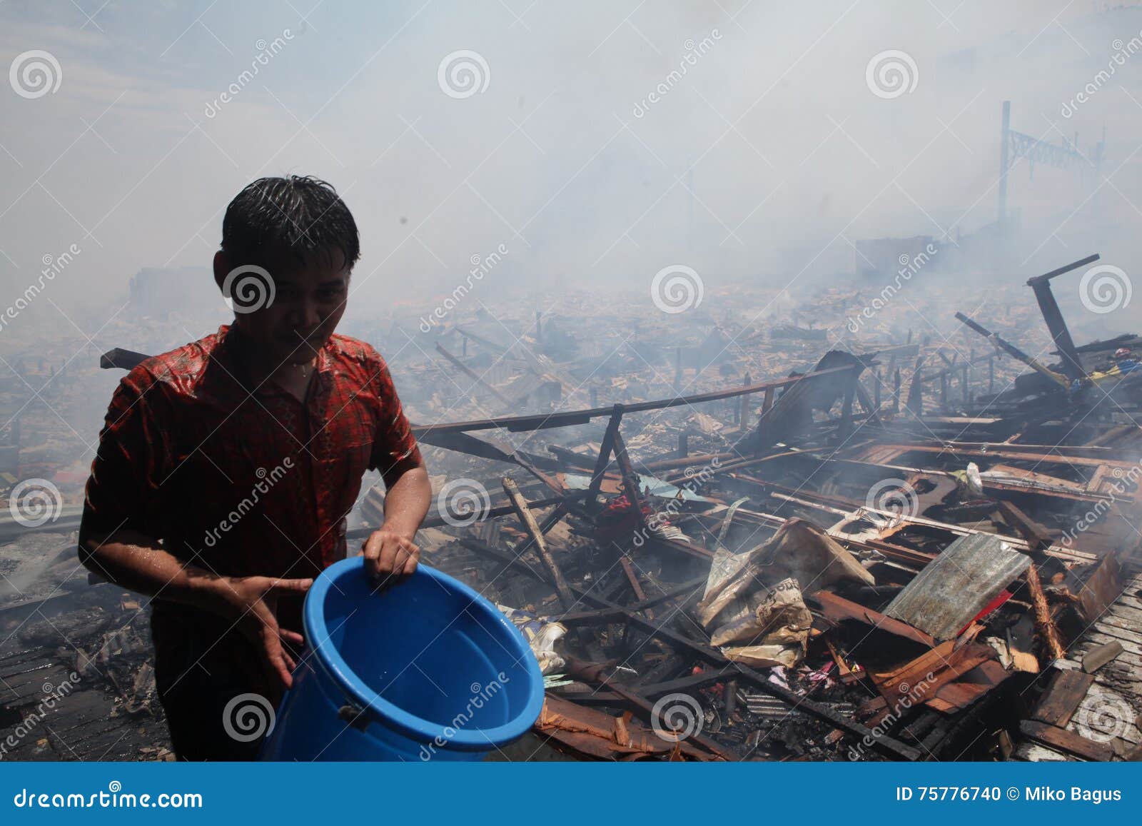 Residential Fires Aftermath Editorial Image - Image of residents, homes ...