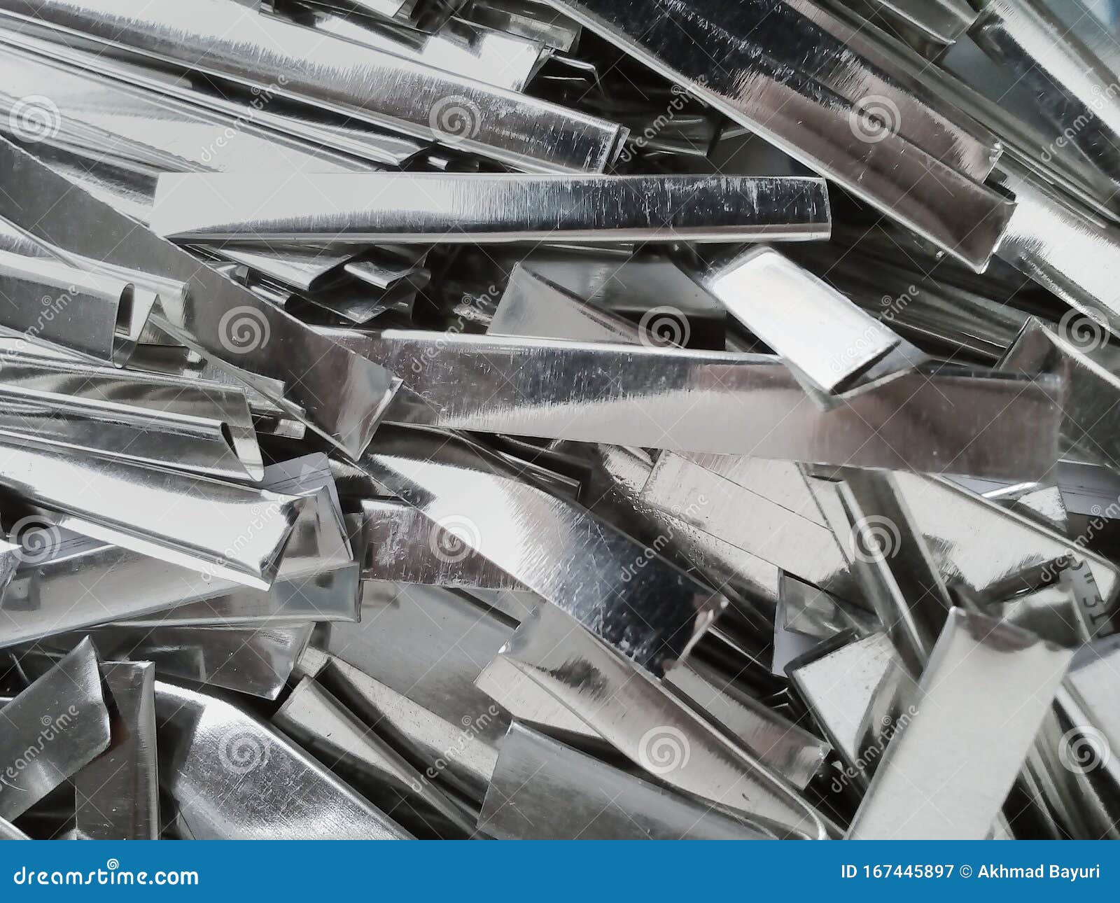 Residuos De Desechos De Metal De Aluminio Imagen de archivo - Imagen de ...