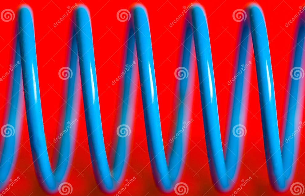 Resorte azul imagen de archivo. Imagen de rojo, azul, modelo - 2136591