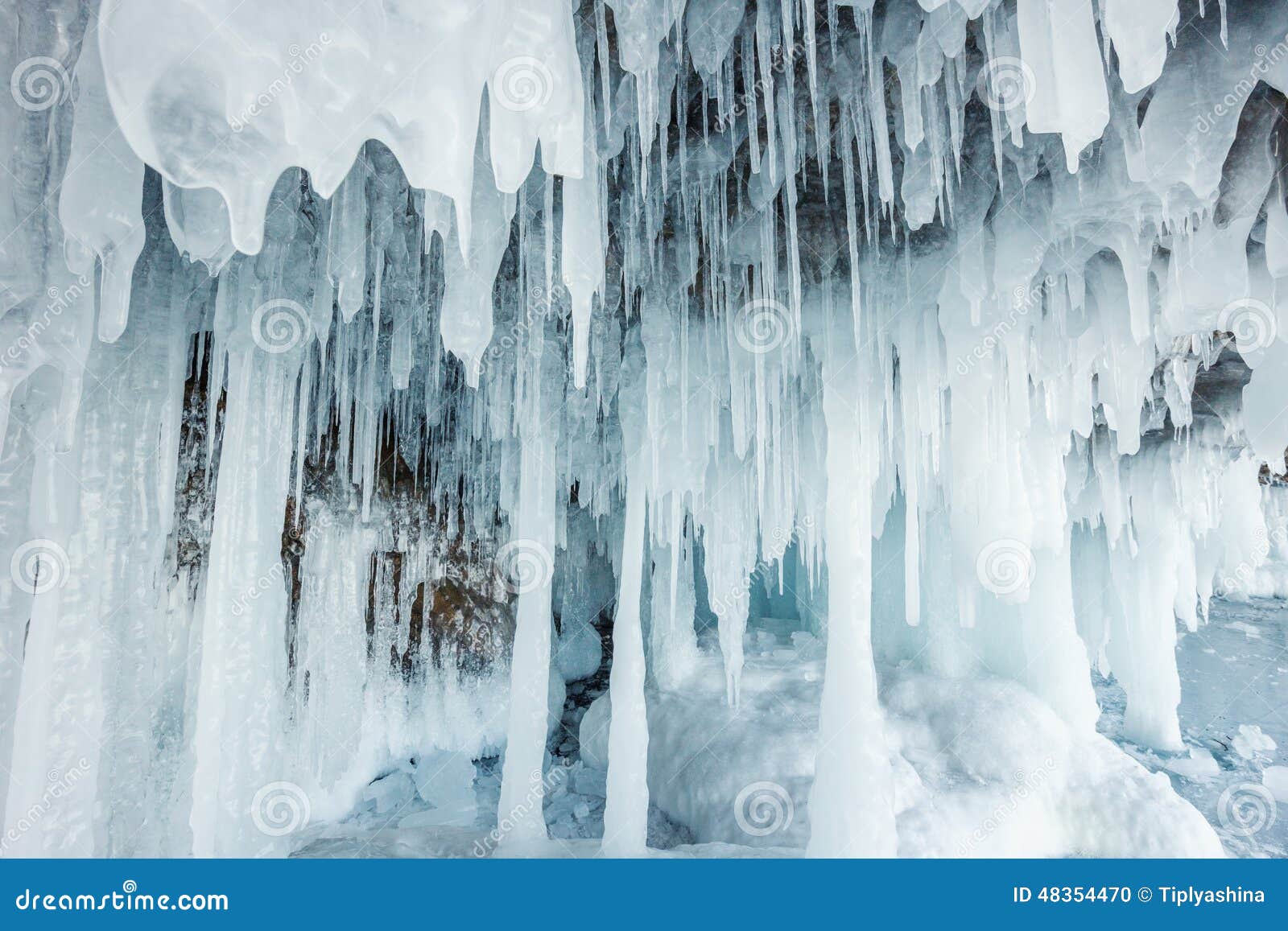 Respingo Congelado Gelado Em Uma Parede Do Gelo Foto de Stock - Imagem ...