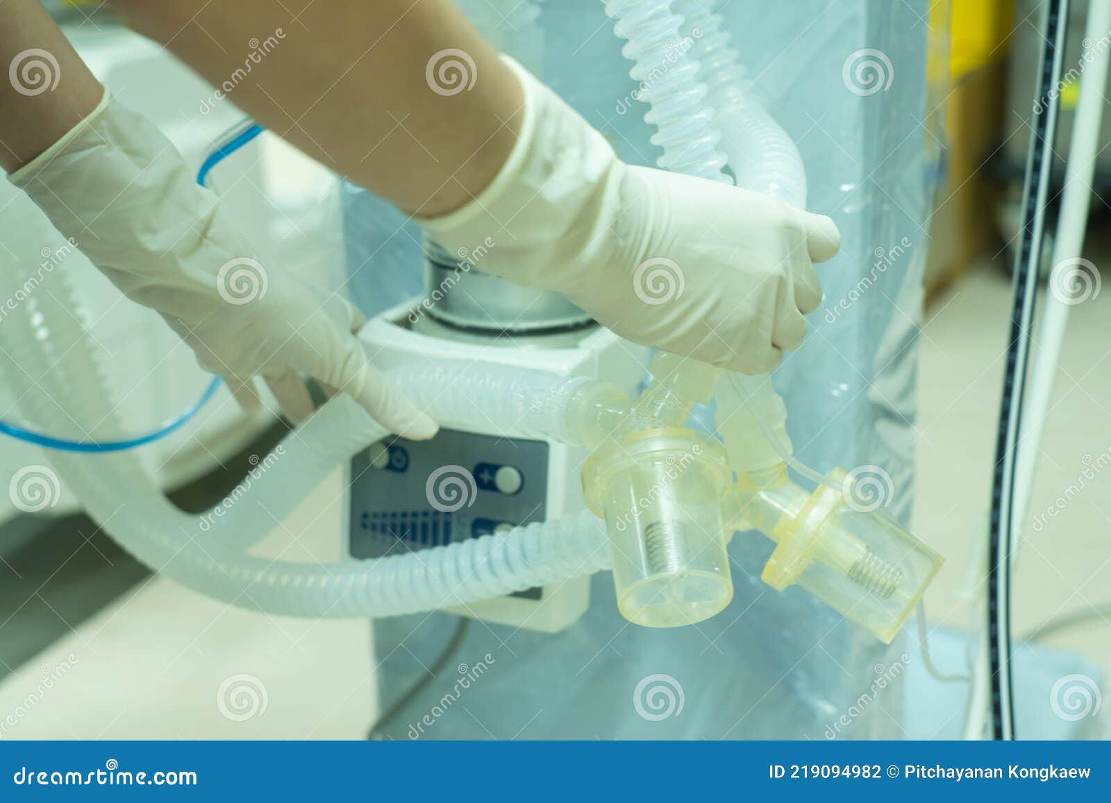 Respiratory Connection Tube, HME Filter, Carbon Dioxide Sensor And ... Respiratory Connection Tube, HME Filter, Carbon Dioxide Sensor And ...