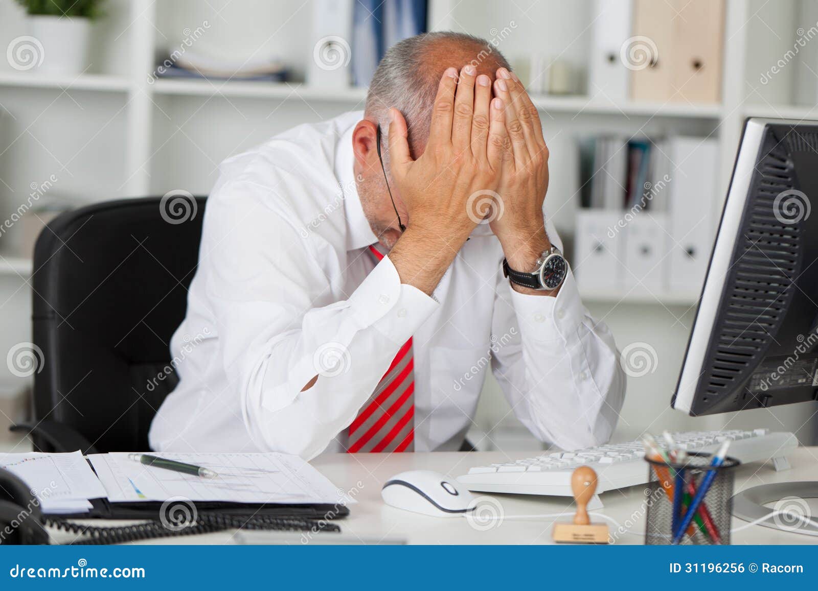 Responsabile disperato fotografia stock. Immagine di depressione - 31196256