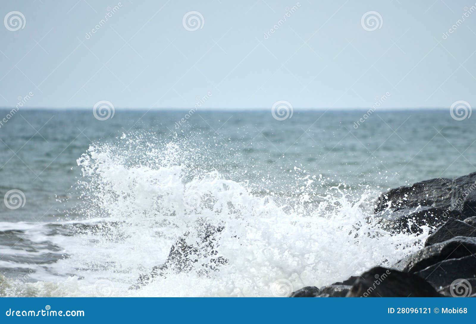 Ressac de la Mer du Nord image stock. Image of plage - 28096121