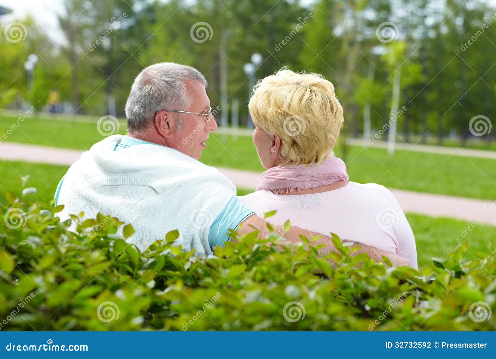 Rest in park stock photo. Image of leisure, park, amorous - 32732592