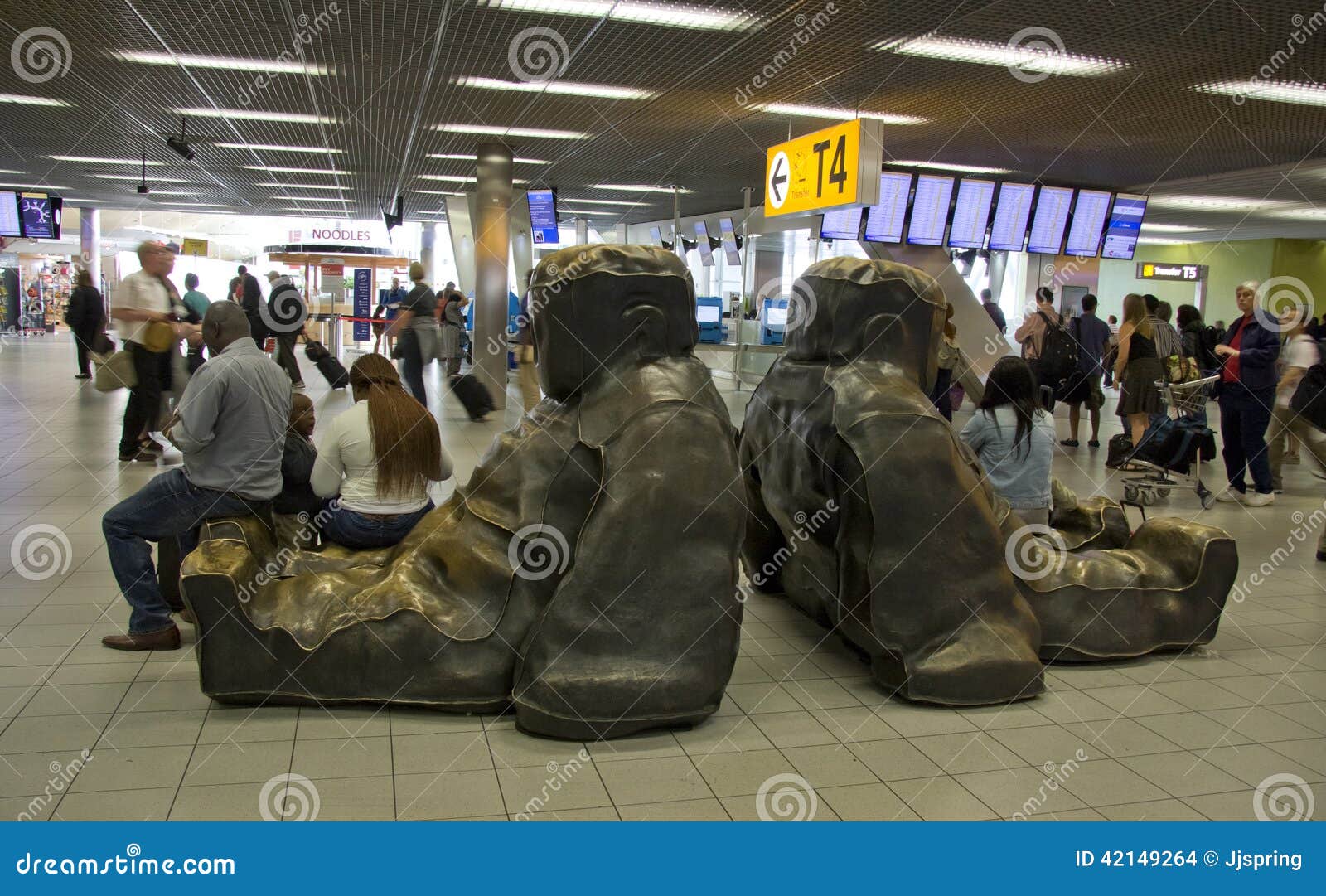 Rest Zone in Amsterdam Schiphol Airport Editorial Stock Image - Image ...
