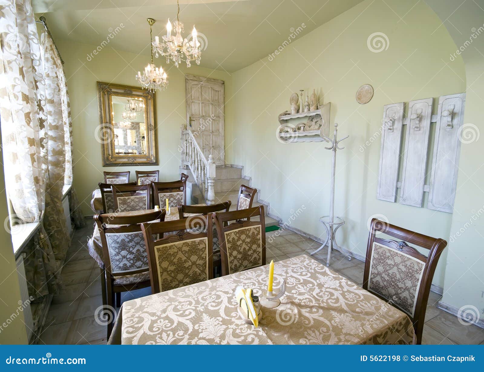 Restaurant Classique Rustique Photo stock - Image du architectural ...