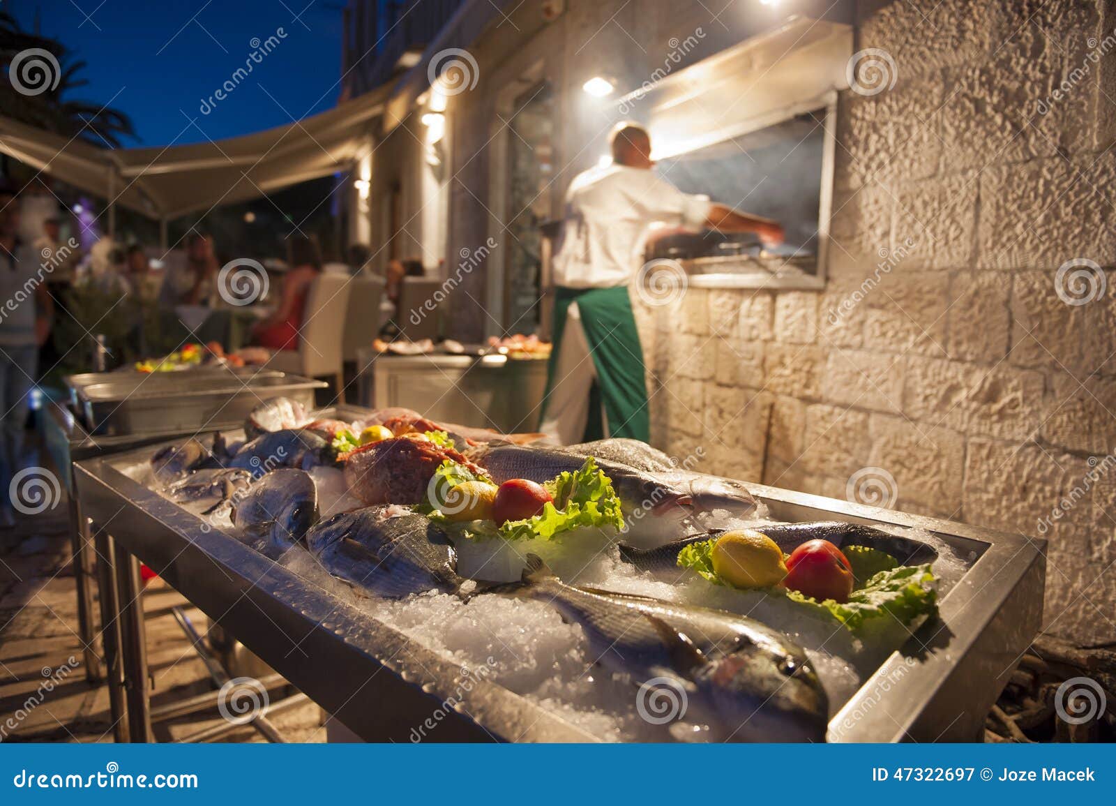 Restaurant de poissons image stock. Image du prépare - 47322697